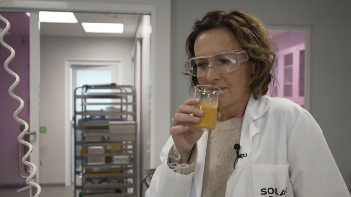 "Erinnert an frische Haselnüsse": ntv-Reporterin testet Mikroben-Pulver ...