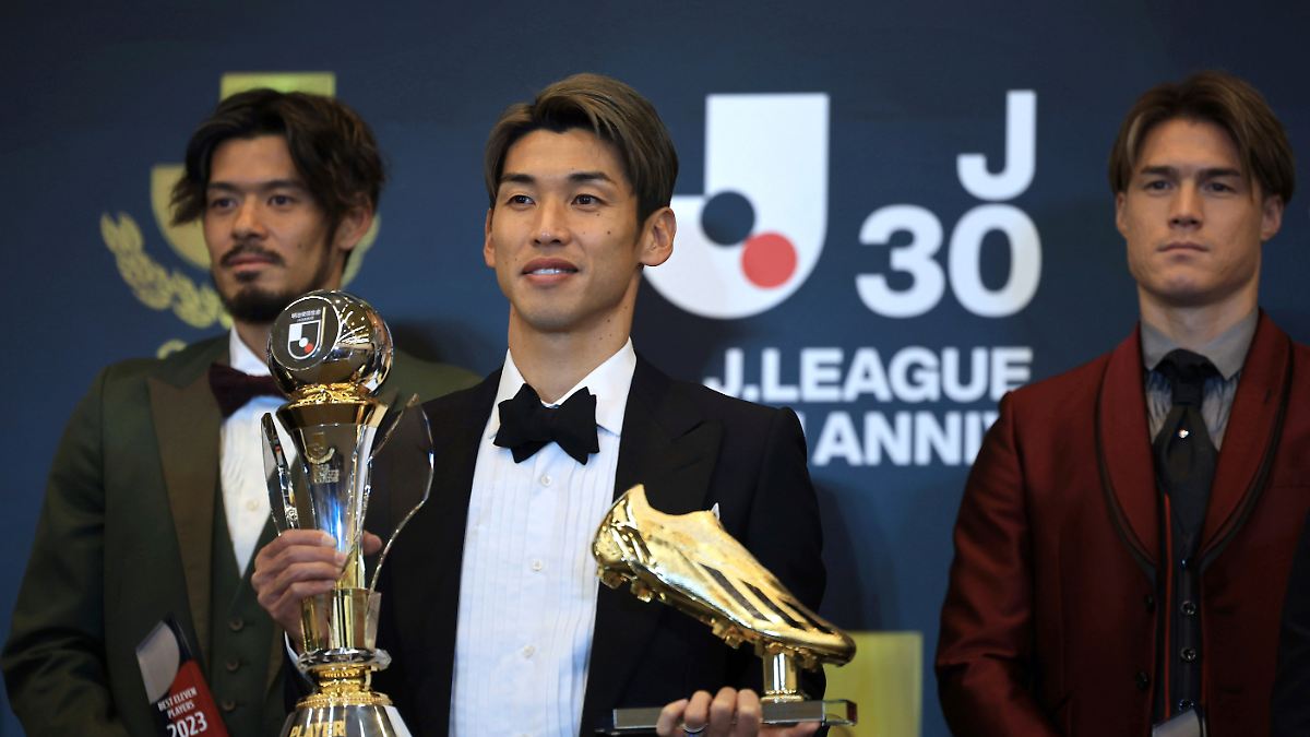 Der Sport-Tag: Ex-Bundesliga-Profi wird besondere Ehre in Japan zuteil ...