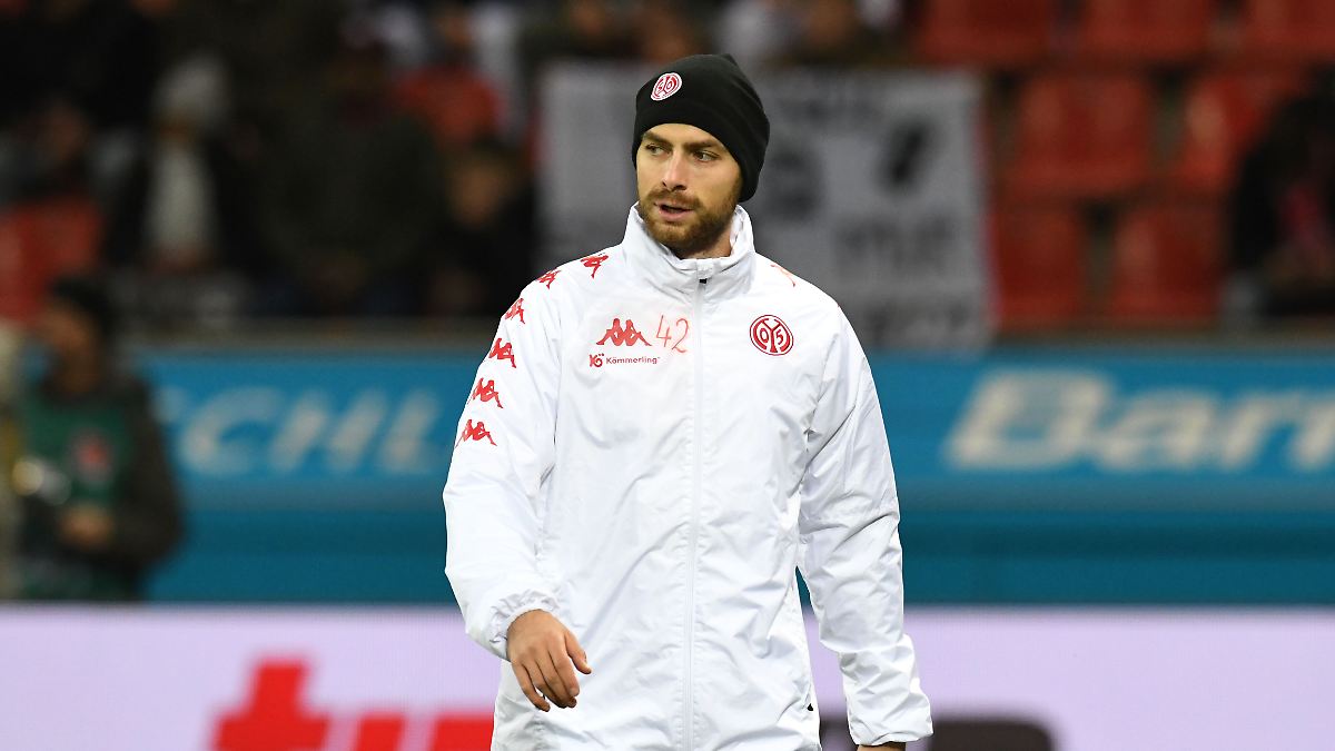 Alexander Hack spielt 2. Liga in Saudi-Arabien: Wie lebt der ehemalige ...