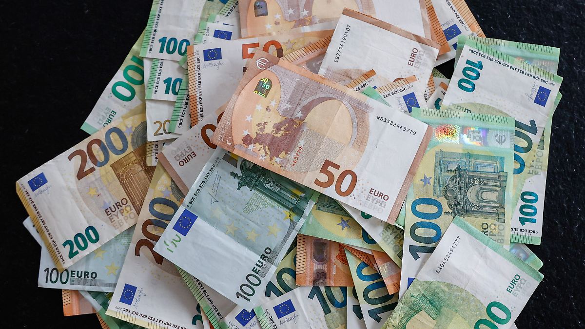 Nur noch 10.000 Euro bar zahlen: Bargeldobergrenze in der EU soll ...