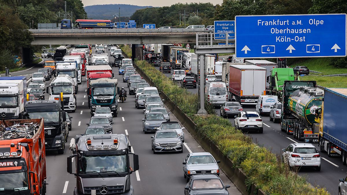 Keine Besserung in Sicht: ADAC zählt wieder mehr Staus auf Autobahnen ...