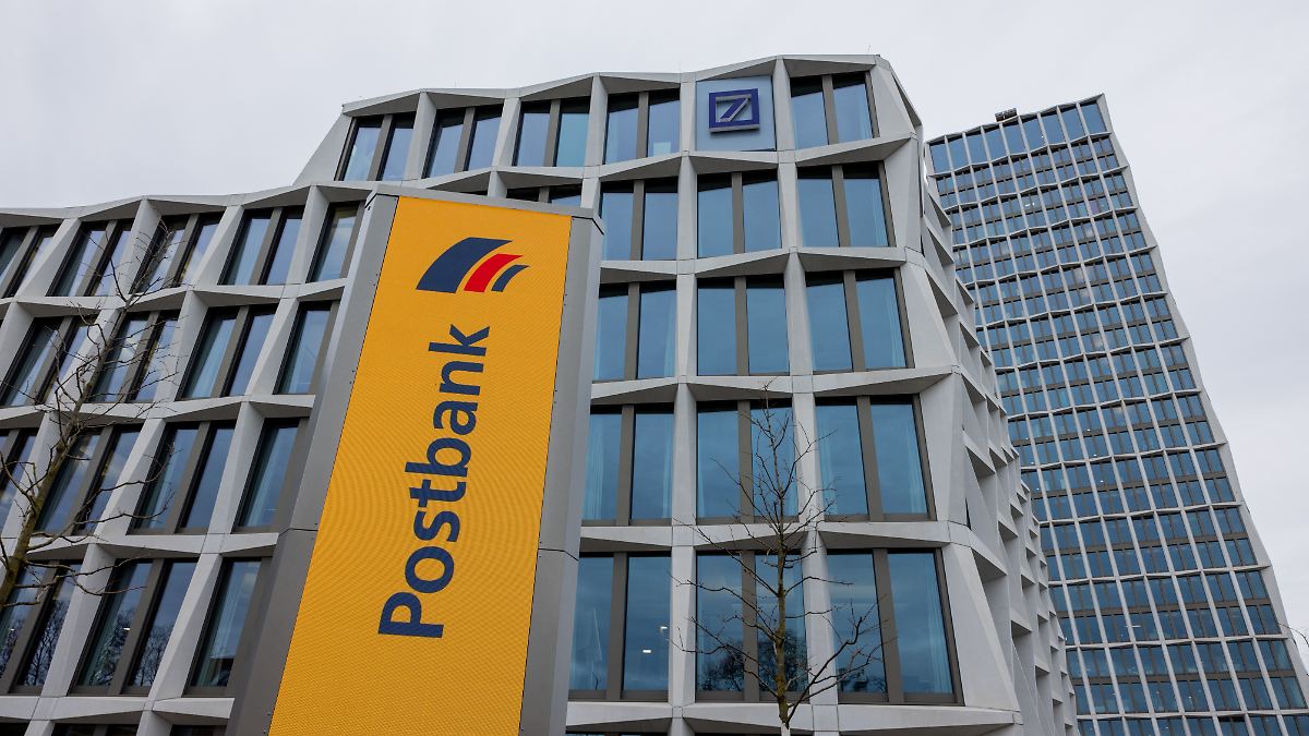 Reaktion auf Service-Probleme?: Deutsche Bank legt Postbank ...