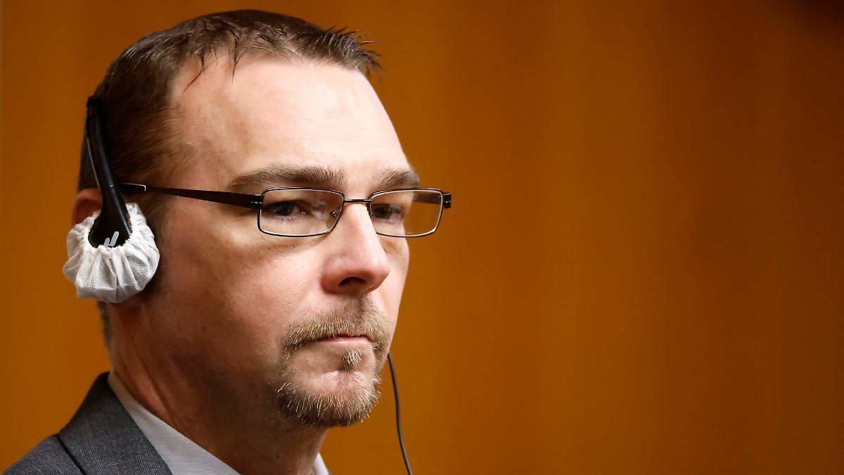 Fahrlässige Tötung in Michigan: Jury verurteilt Vater des Todesschützen ...