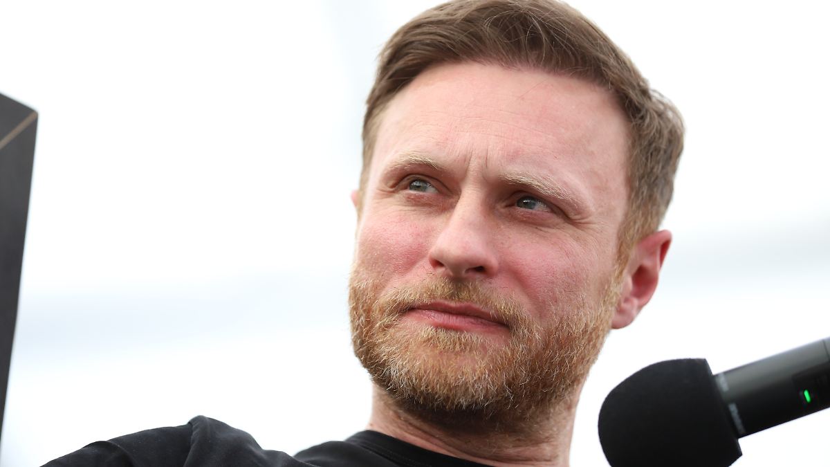 Bestsellerautor Michael Nast: "Die meisten wollen Veränderung, ohne ...