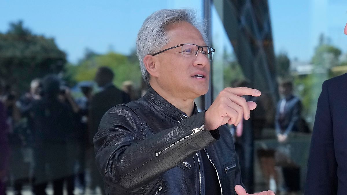 In weltweit führendem Konzern: Nvidia-Chef pflegt radikalen ...