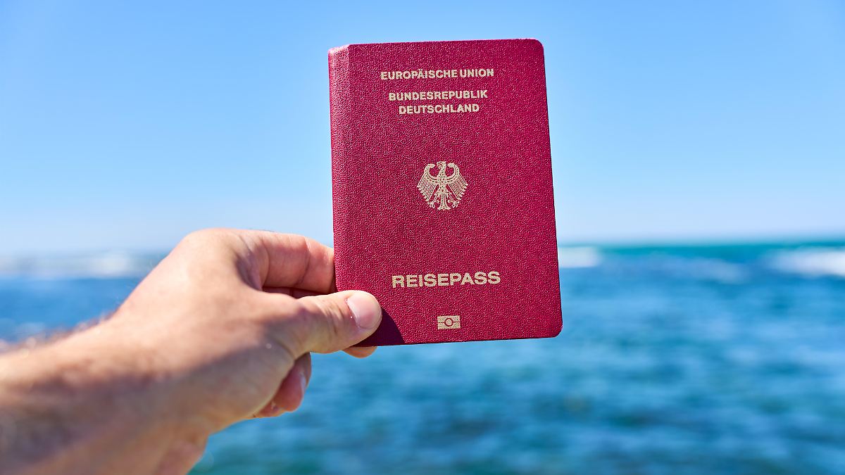Der Tag: Wenn Sie einen neuen Reisepass benötigen, brauchen Sie jetzt ...