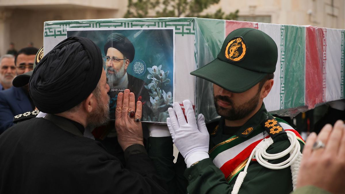 Der Tag: Iranische Behörden geben Ursache für Raisis Hubschrauberabsturz bekannt - n-tv.de