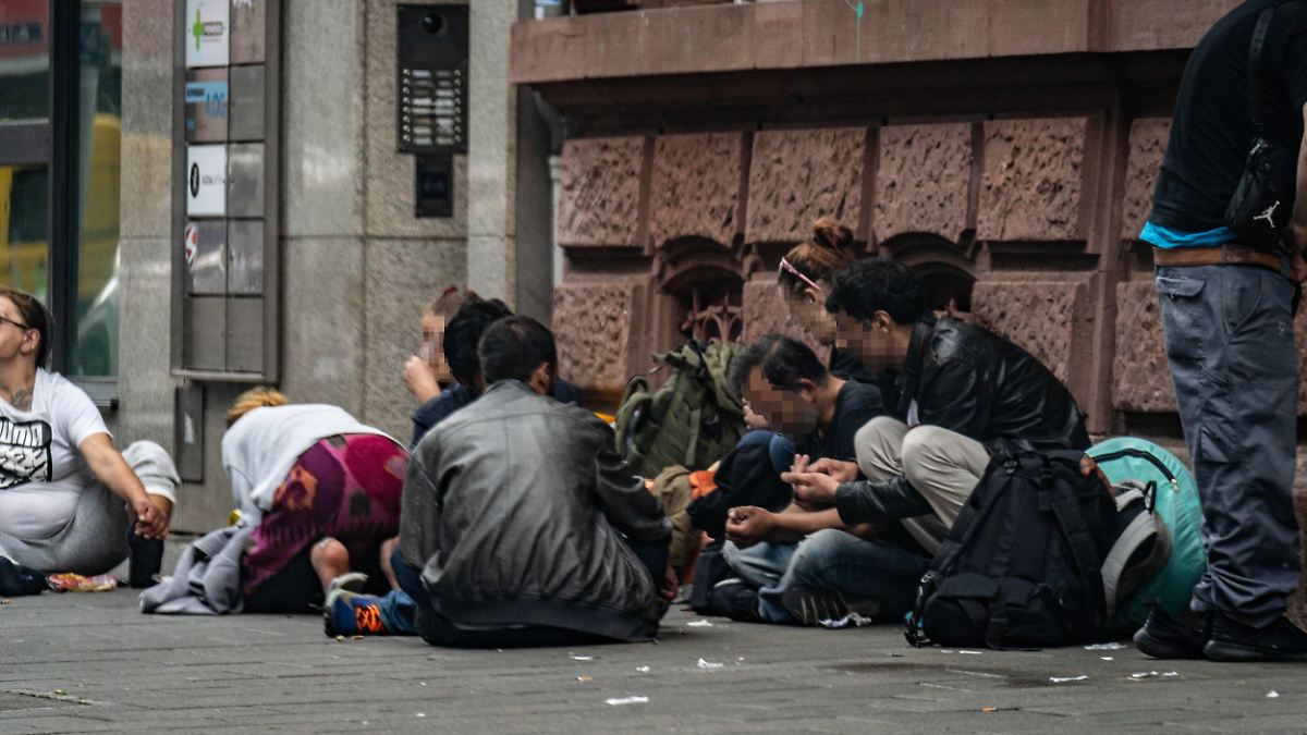 Britische Zeitung warnt EM-Fans vor Crack-Junkies in Frankfurt - n-tv.de