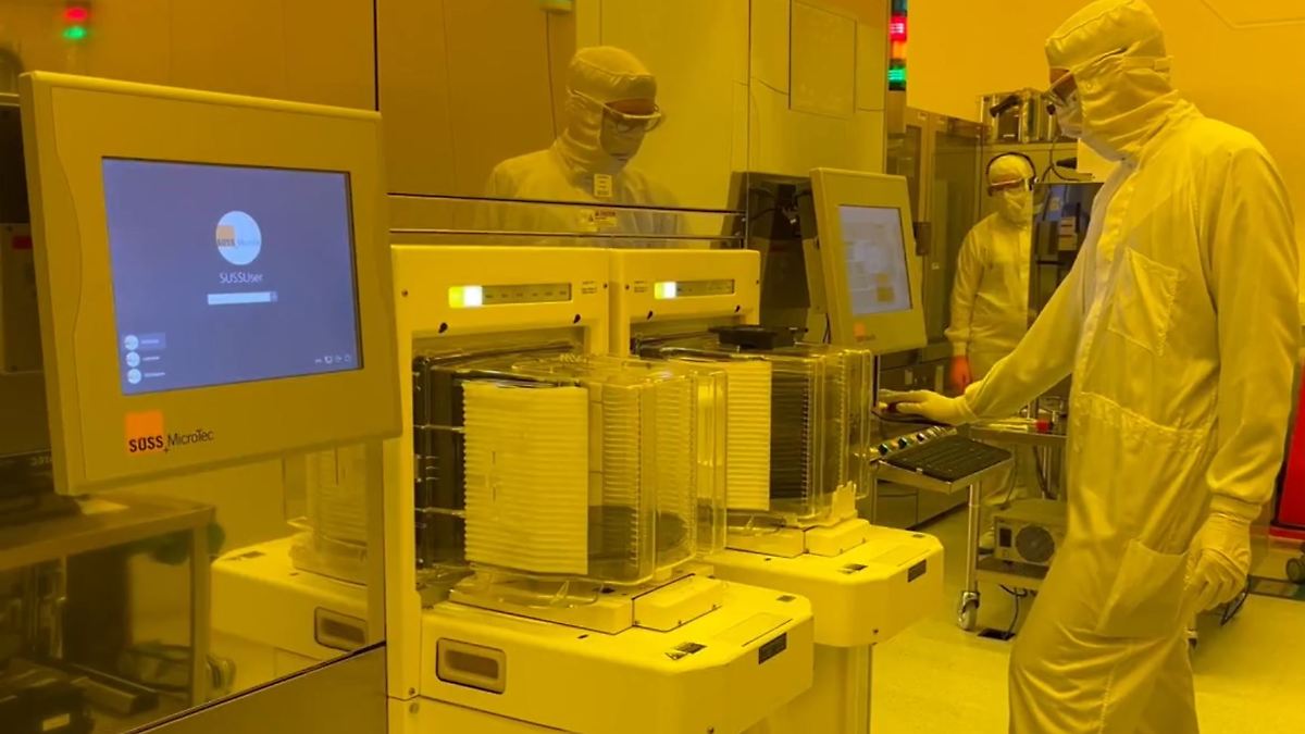 Aktie schnellt nach oben: Süss Microtec profitiert massiv vom KI-Boom ...