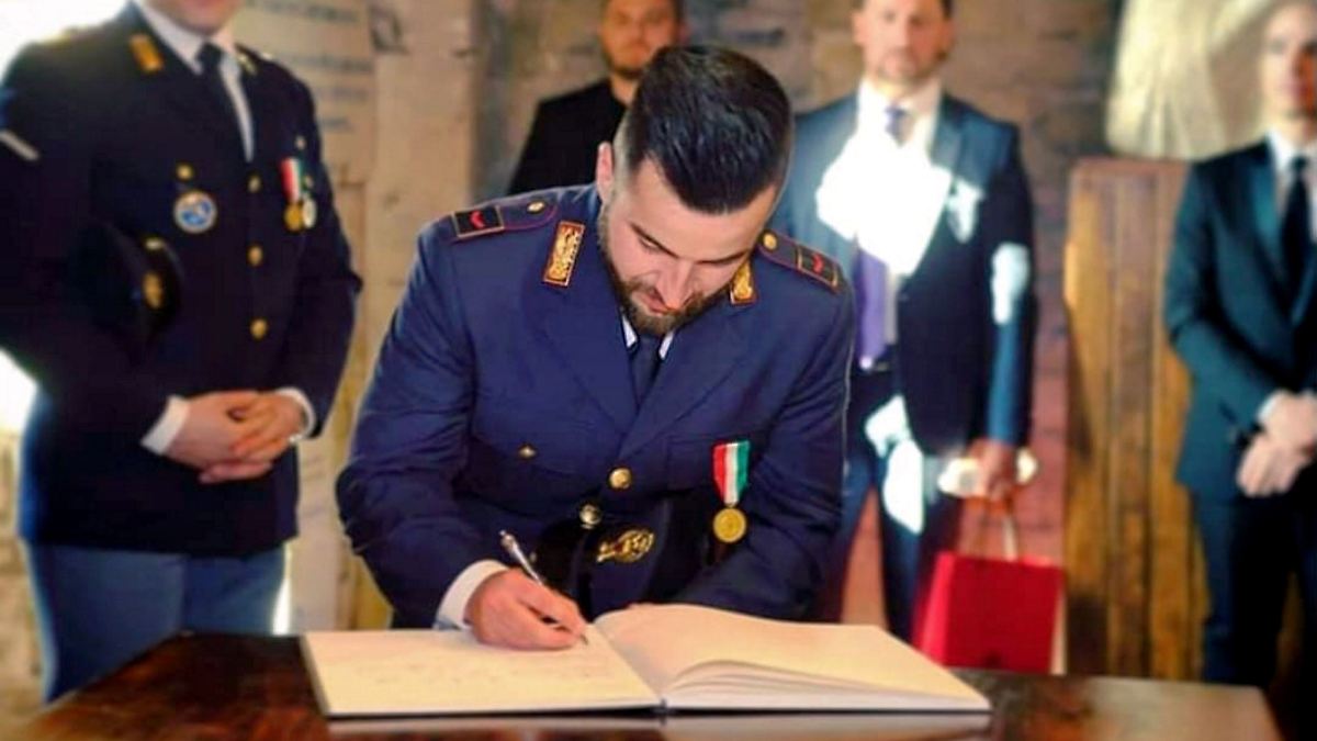 Der Tag: Er stellte Anis Amri: Italienischer Polizist mit nur 35 Jahren ...