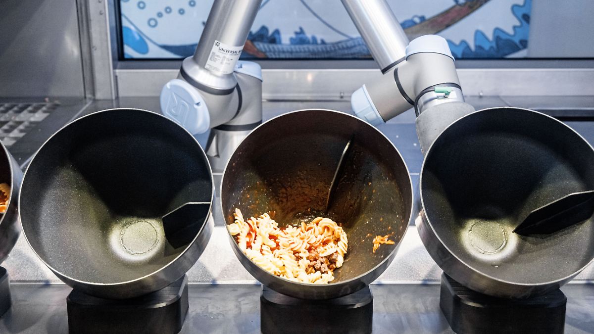 Circus-Chef Nikolas Bullwinkel: Kochroboter sollen die Gastronomie ...