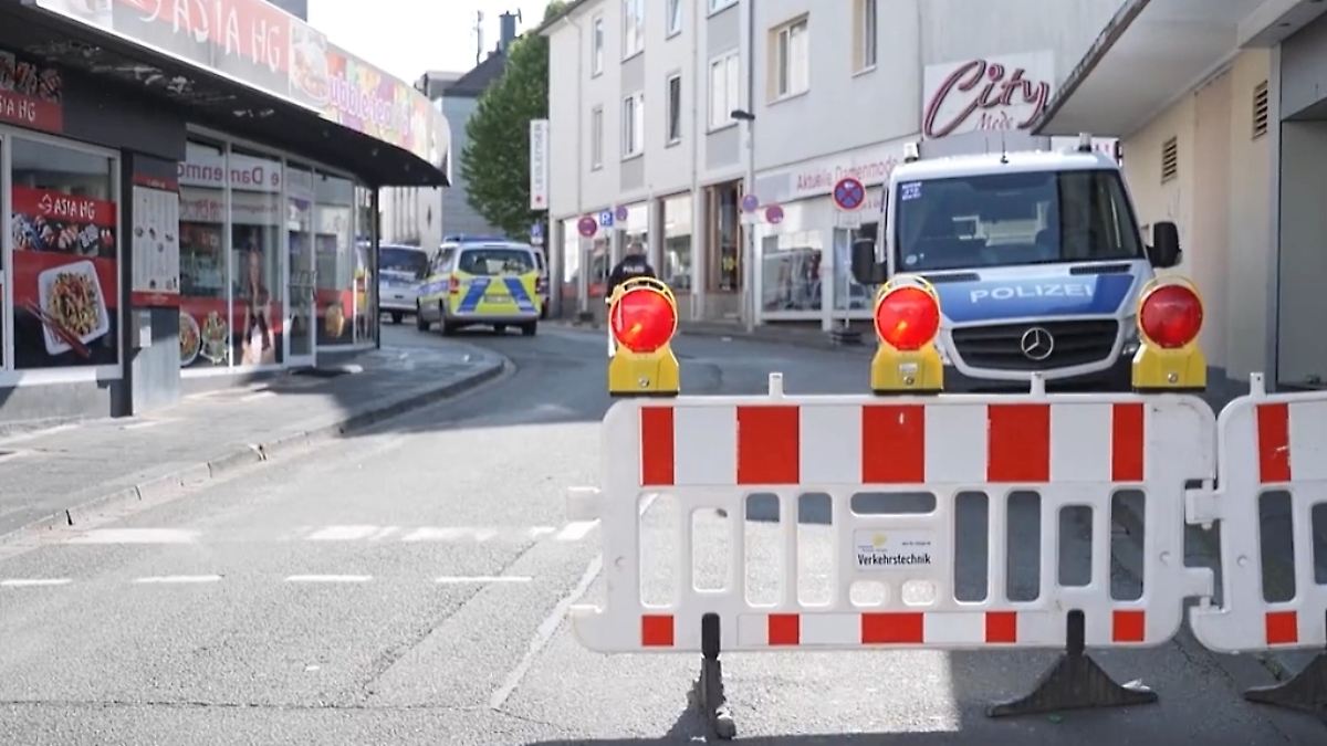 "Hörte Leute kreischen": Augenzeuge spricht über Messerattacke von Solingen - n-tv.de