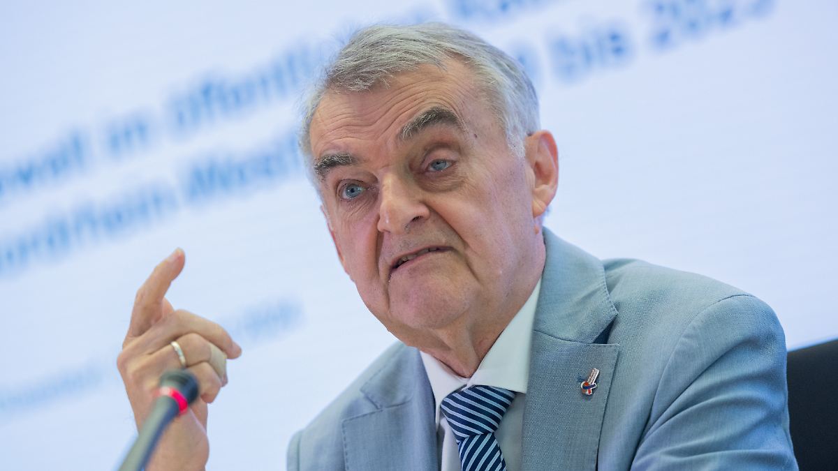 Wirkung "auf kleinem Dienstweg": Reul will Messer-Tätern den ...