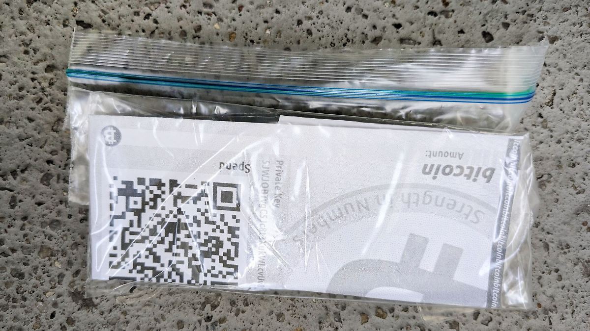 QR-Code-Krypto-Betrug: Warnung vor Bitcoin-Ködern auf Bürgersteigen - n-tv.de