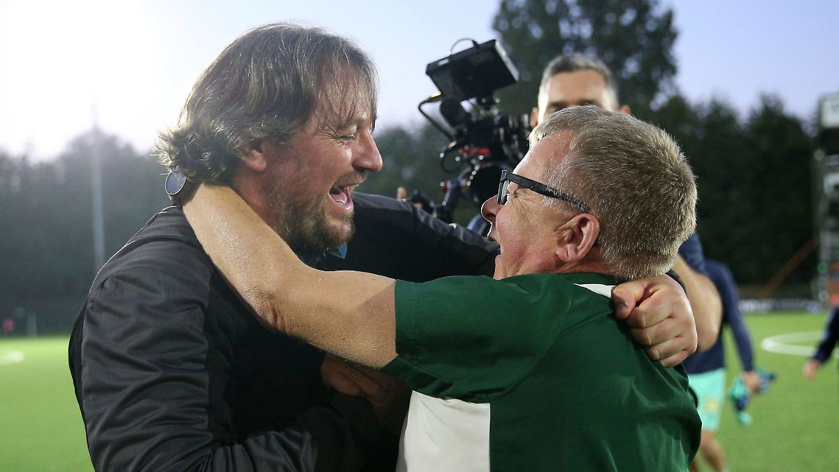 Heilige Erlösung: The New Saints of Oswestry Town & Llansantffraid ...