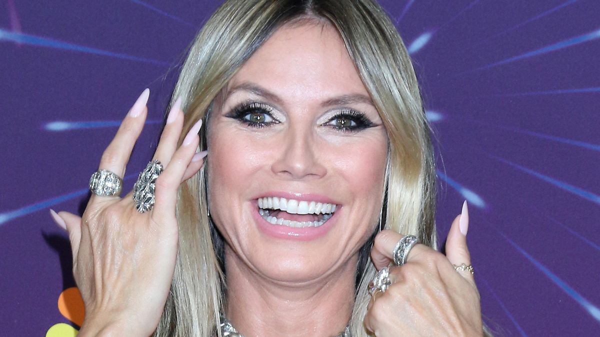 Heidi Klum gewährt erste Blicke auf ihr Halloween-Kostüm - n-tv.de