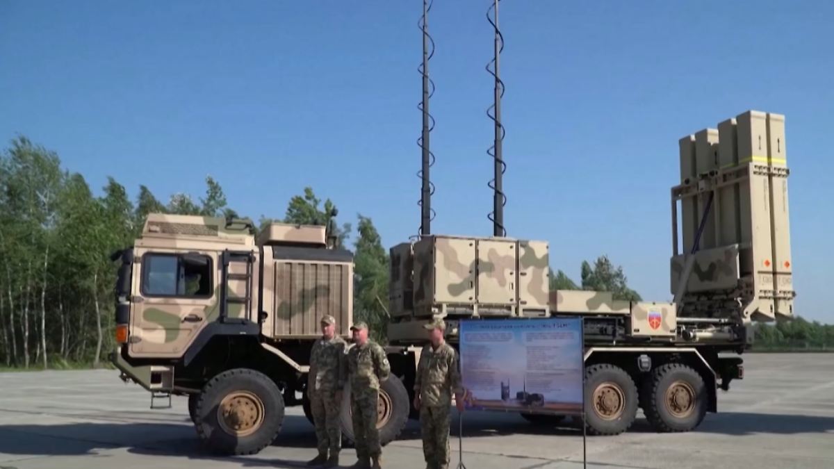 Bundeswehr nimmt Gerät in Betrieb: Das ist das Flugabwehrraketen-System ...