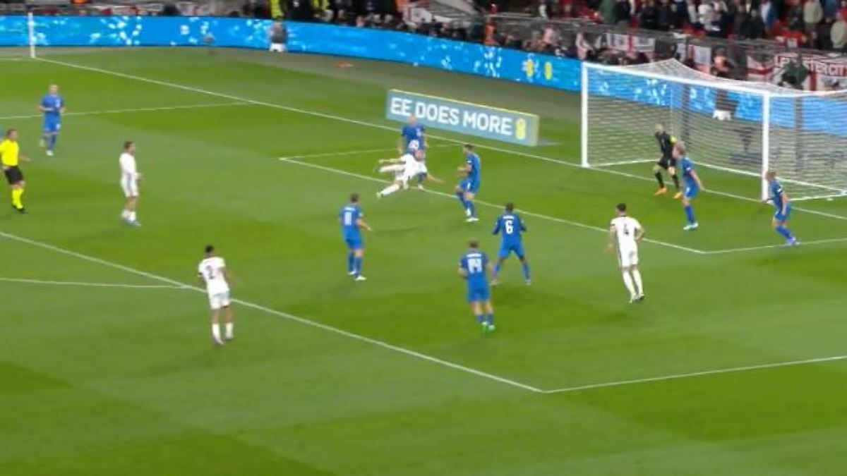 Fallrückzieher, Tunnel, Doppelpack: Spektakulärer Kane knackt Buli ...