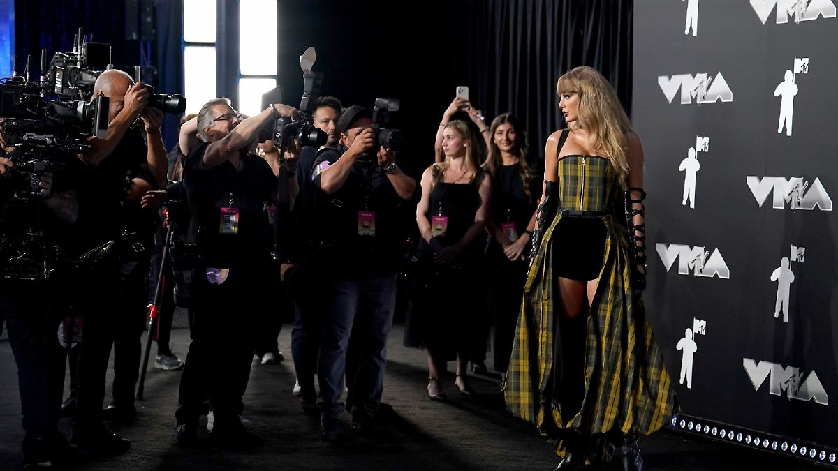 Kandidat wütet auf Truth Social: Trump postet: "ICH HASSE TAYLOR SWIFT ...