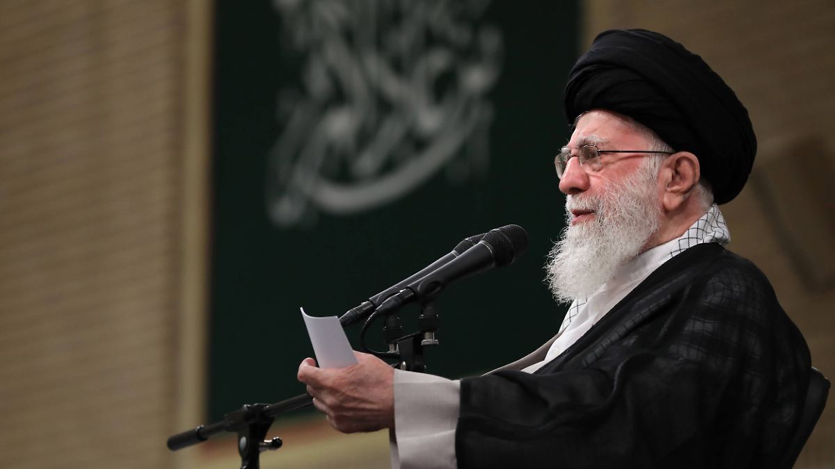 Nach Meldung von Nasrallahs Tod: Ajatollah Chamenei hält Hisbollah weiter für "unbesiegbar" - n ...