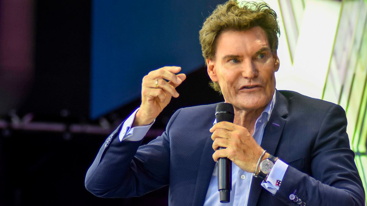 Der Tag: Maschmeyer verteidigt Merz: Er wird angegriffen, weil er viel ...