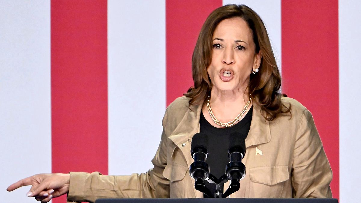 Der Tag: Harris: Trump ist ein Faschist - n-tv.de