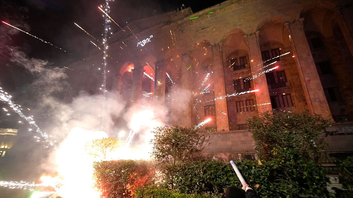 Proteste in Georgien: Regierungsgegner in Georgien setzen nach ...