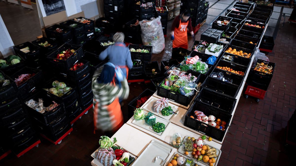 Der Tag: Viele Tafeln rationieren Lebensmittel - n-tv.de