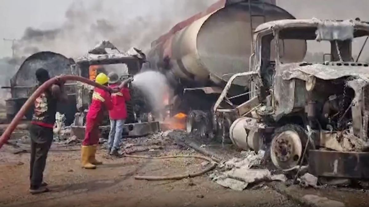 Dutzende Tote in Nigeria: Tank-Lkw explodiert, als Anwohner Benzin ...