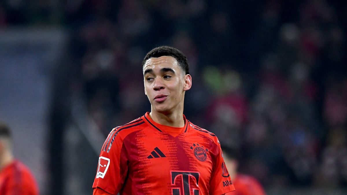 Neuer Vertrag mit Ausstiegsklausel: Bayerns Eberl ist "sehr stolz" auf ...