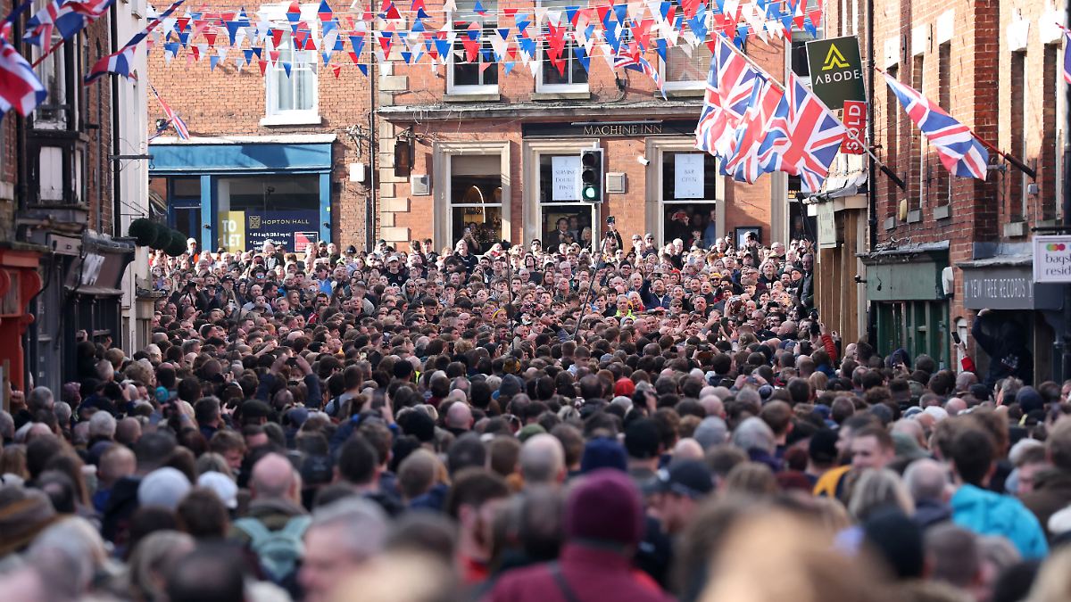 Verrücktes Massenspektakel: Beim Royal Shrovetide ist nur das Umbringen ...