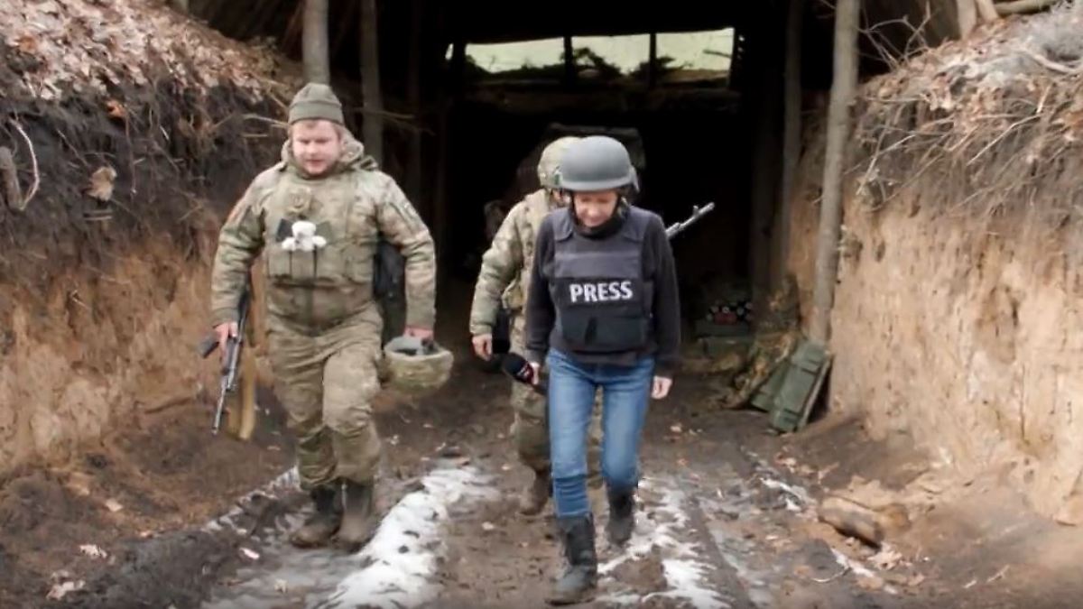 ntv-Reporterin bei Front-Soldaten: "Wir schicken Russen zurück, was sie ...