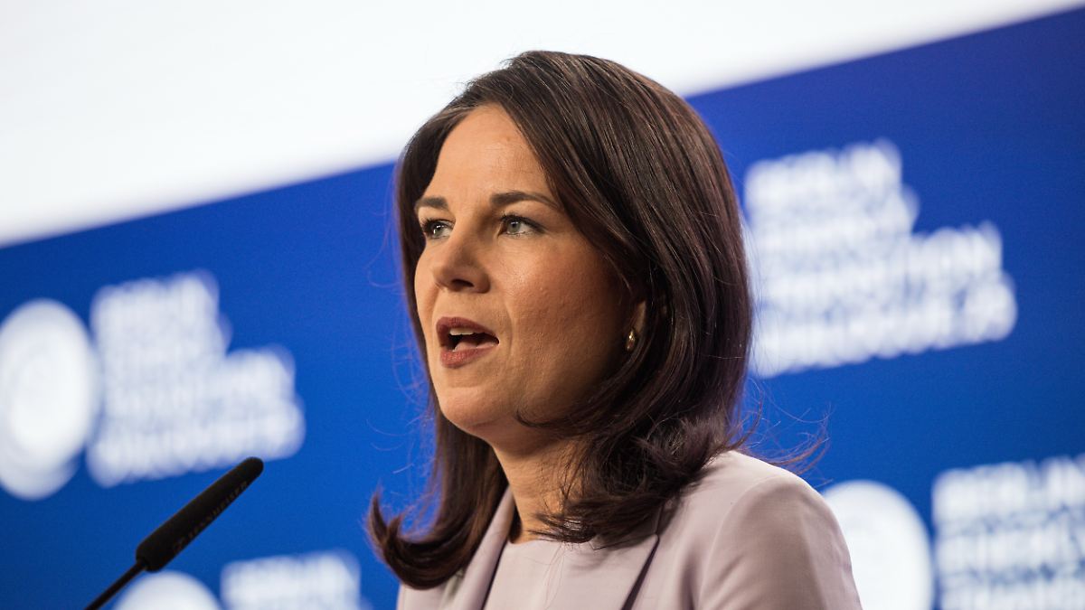 Der Tag: Ex-UN-Botschafter kritisiert Nominierung von "Auslaufmodell" Baerbock - n-tv.de