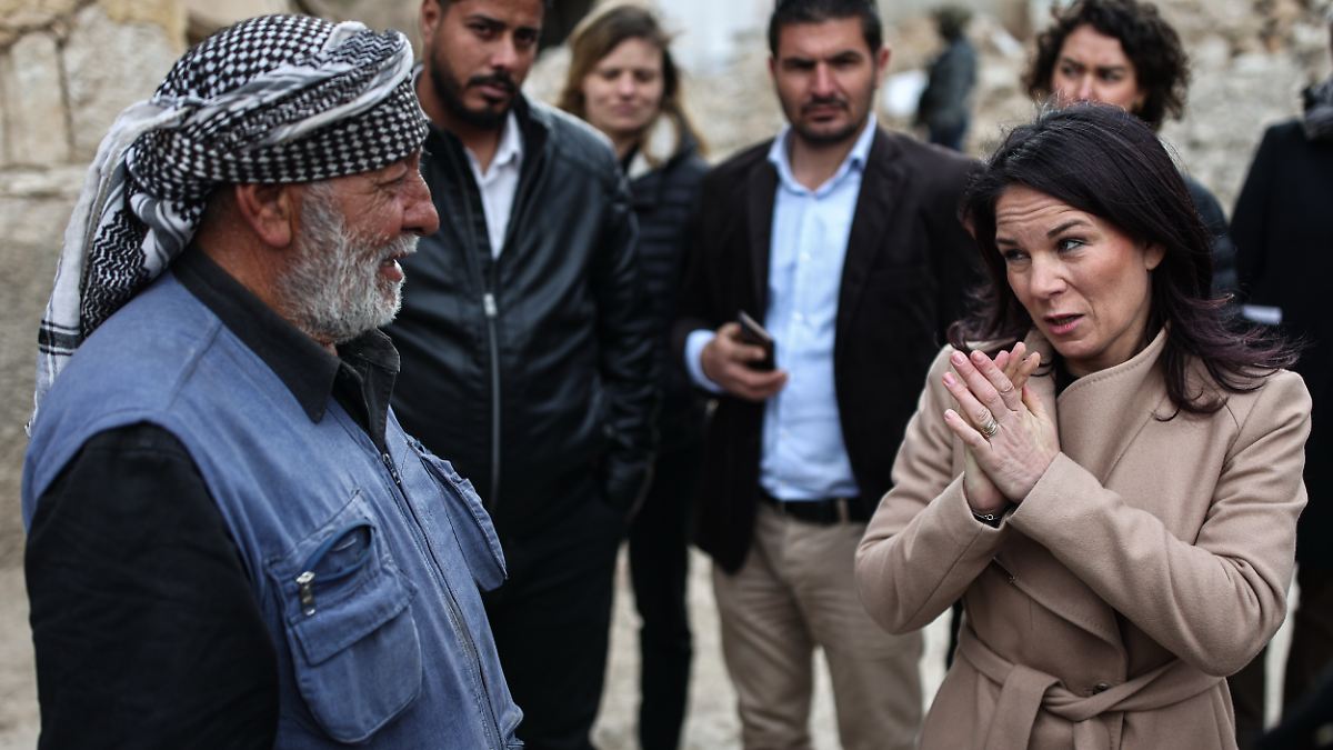 Der Tag: Baerbock eröffnet deutsche Botschaft in Syrien nach 13 Jahren ...