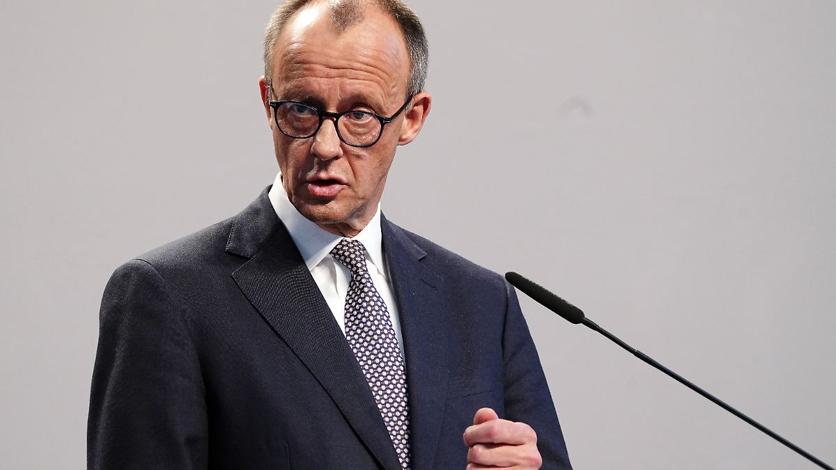 Merz stellt Minister vor und sendet klare Botschaft - n-tv.de