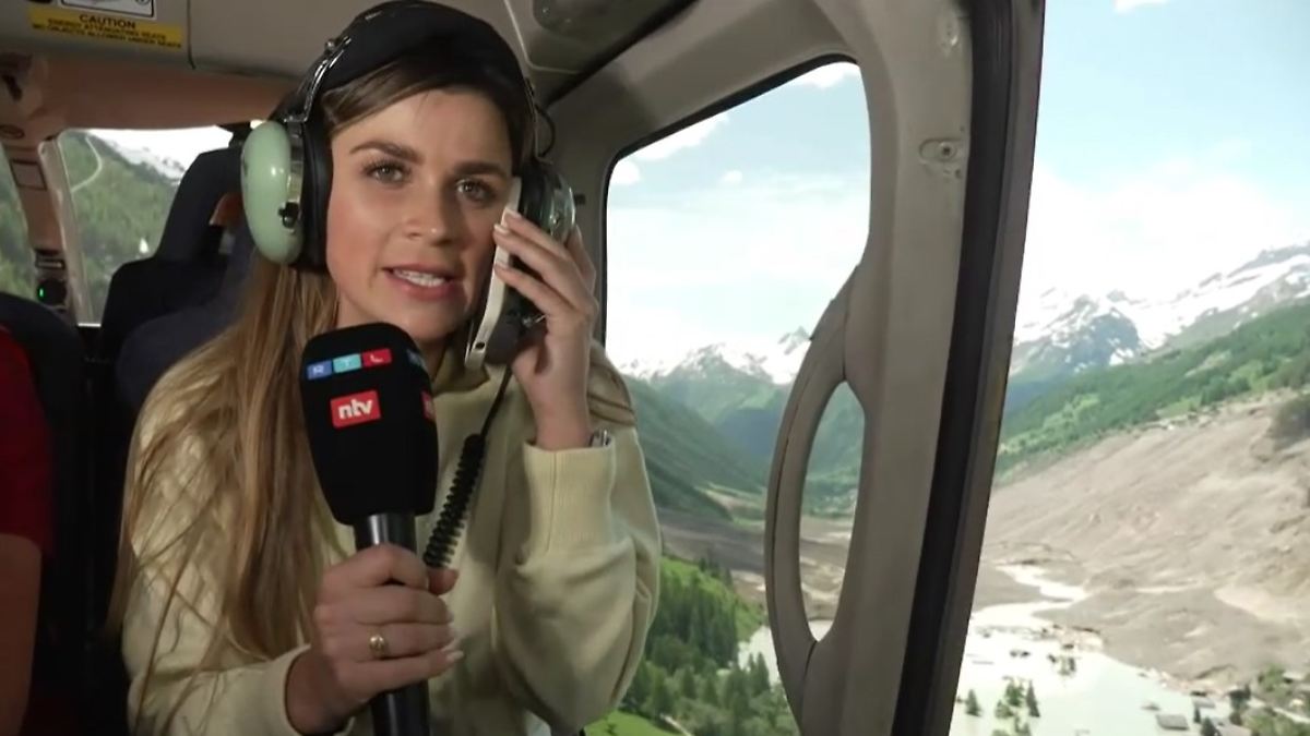"Dorf komplett ausgelöscht": ntv-Reporterin fliegt im Heli über ...