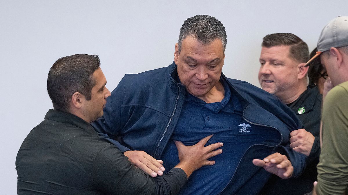 Der Tag: Senator wütet gegen "Tyrannen" Trump - n-tv.de