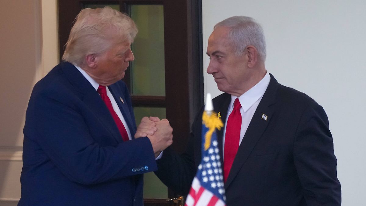 Hamas bekommt Vorschlag: Trump: Israel stimmt Bedingungen für Gaza-Waffenruhe zu - n-tv.de
