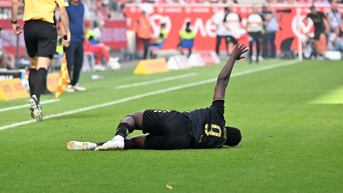 Der Sport-Tag: Vielleicht "nur eine tiefe Fleischwunde": Schiedsrichter ...