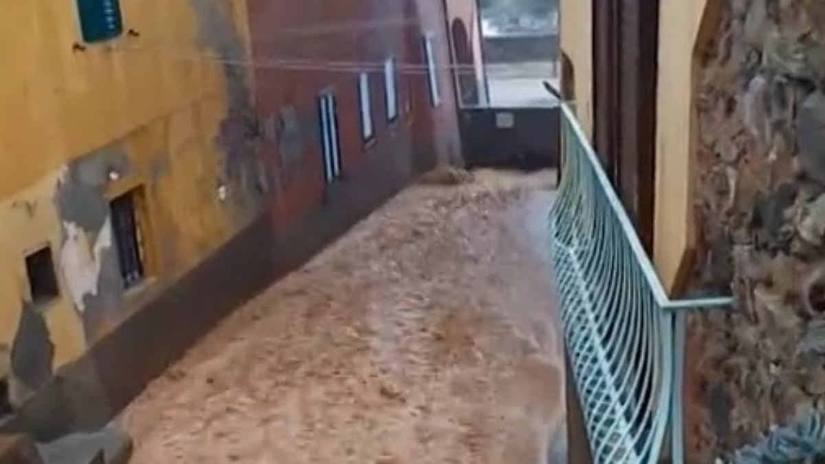 Auch Mittelmeerinsel Elba betroffen: Heftige Regenfälle überschwemmen ...