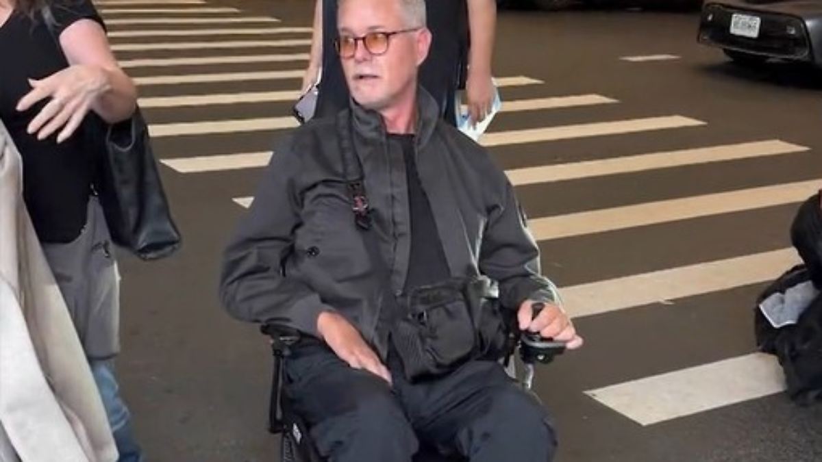 Schauspieler im Rollstuhl: "Grey's Anatomy"-Star Eric Dane von Krankheit gezeichnet - n-tv.de