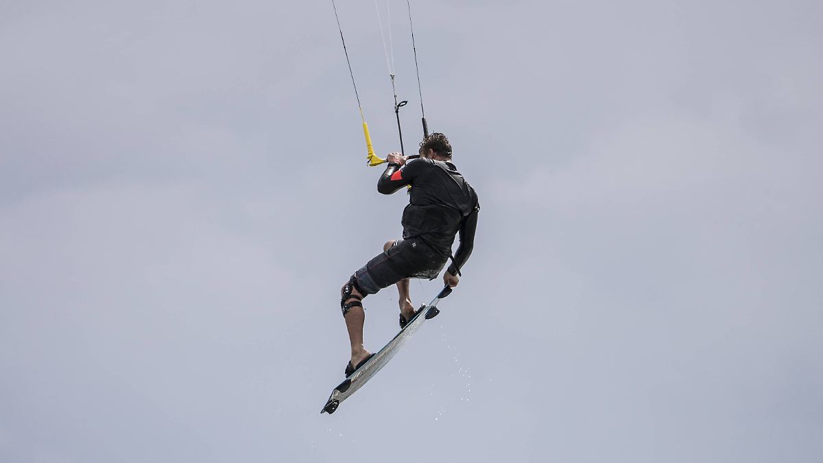 Der Sport-Tag: Surfstar Graham Howes starb nach Zusammenprall mit Wal ...