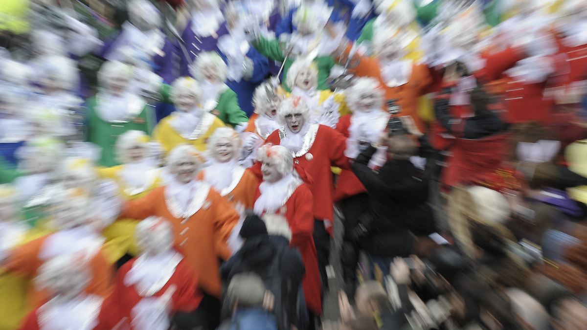 Japaner im Karneval: Lustig und ein "bisschen abscheulich" - n-tv.de