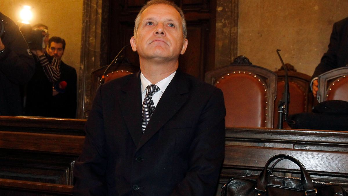 "Möchtegern-James-Bond": Strasser muss ins Gefängnis - n-tv.de