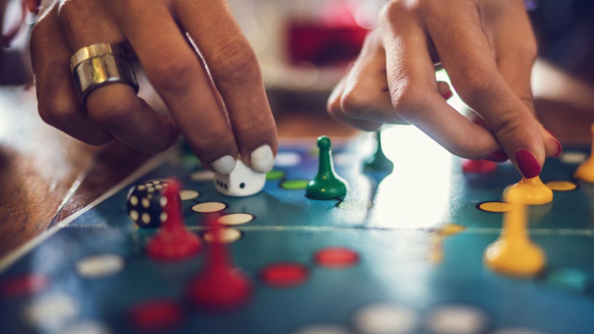Für Kinder und Erwachsene: Ausgezeichnet: Das sind die Top-Spiele 2020 ...