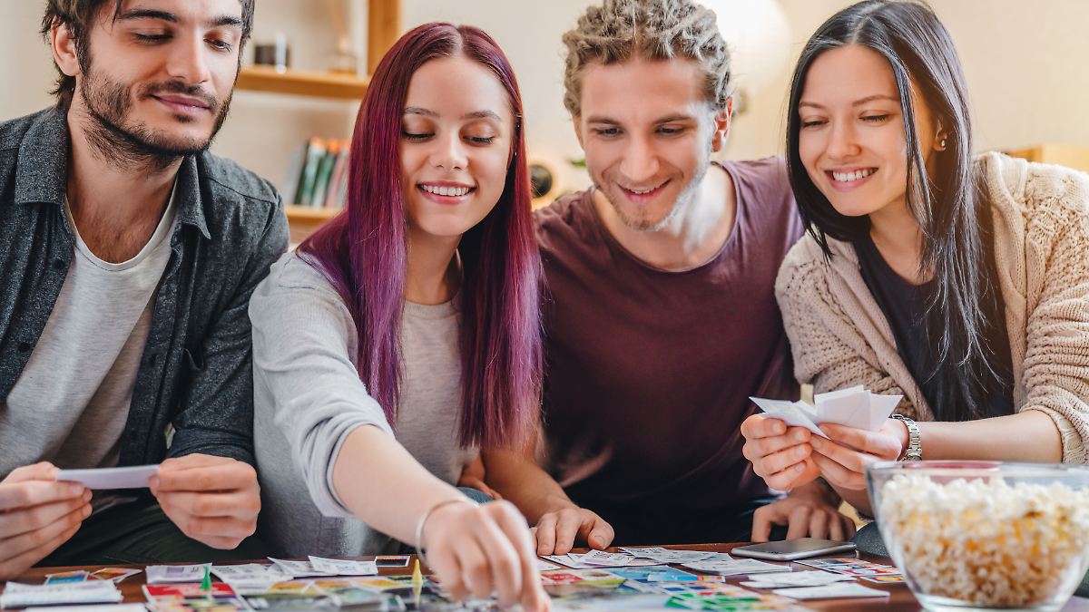 Die Crew, Codenames & Co.: Diese Gesellschaftsspiele für Erwachsene ...